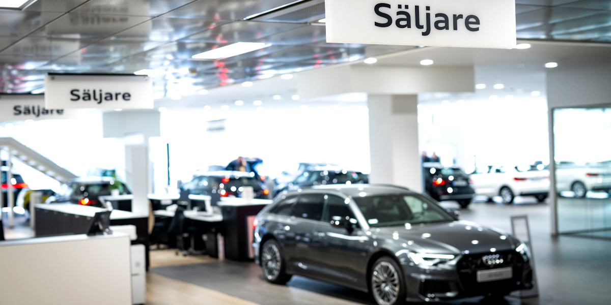 Monica, 82, fick nej: För gammal för att leasa bil - E55